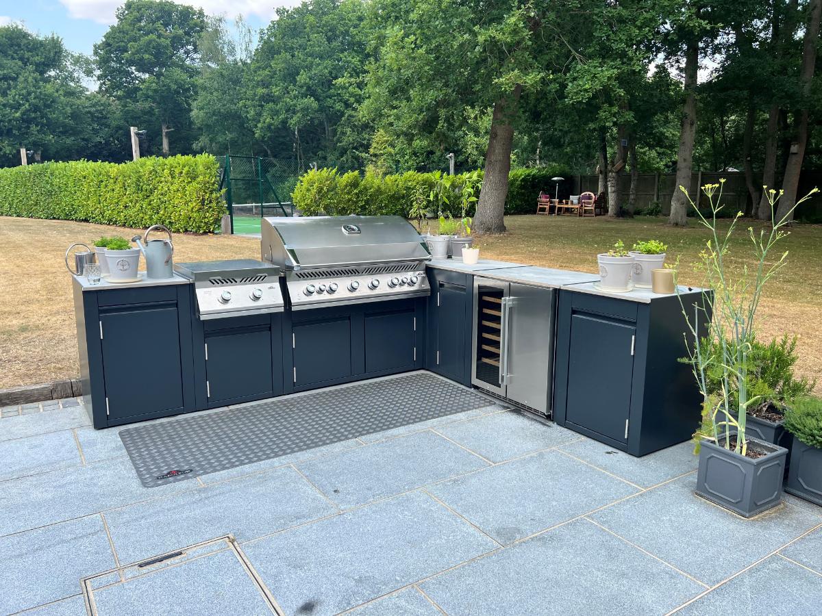 Spitfired Outdoor Kitchen 2000 with Gas BBQ & Wine Cooler | Gardenbox